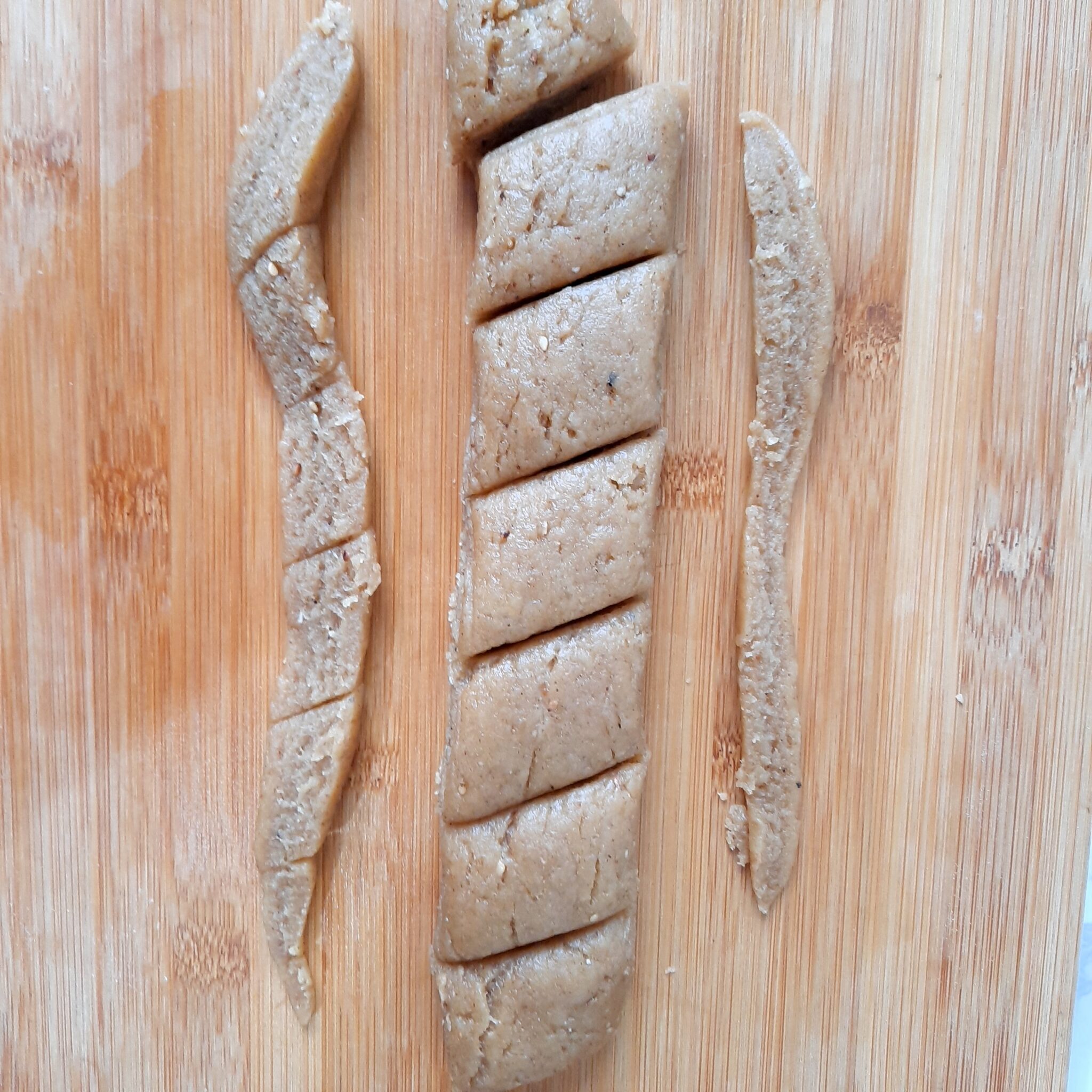 Boussou La Tmessou - A Sweet Delight from Algeria (Algerian Shortbread ...
